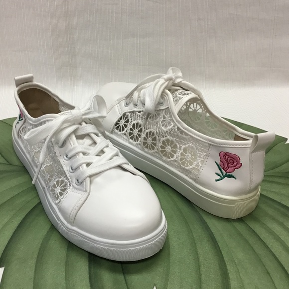 Shoes | New White Lacy Tennis Shoes | Poshmark